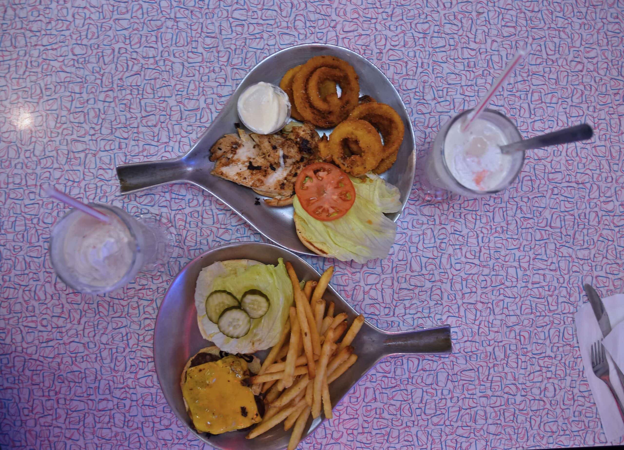 Kroll's Diner - Retro Dining Vibe - Our Changing Life